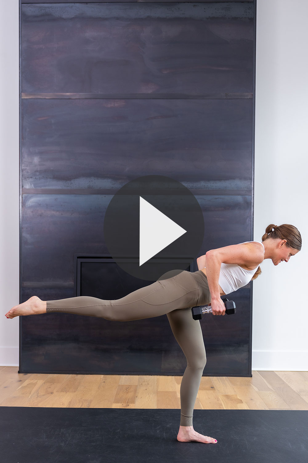 25-Minute Pilates Barre Class (Video) | Nourish Move Love